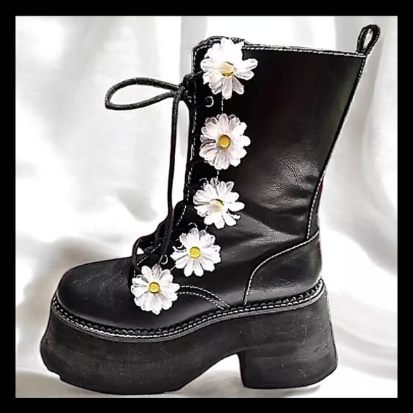 Current Mood | Shoes | Ladiessize 9current Mood3d Daisy Themed Black ...